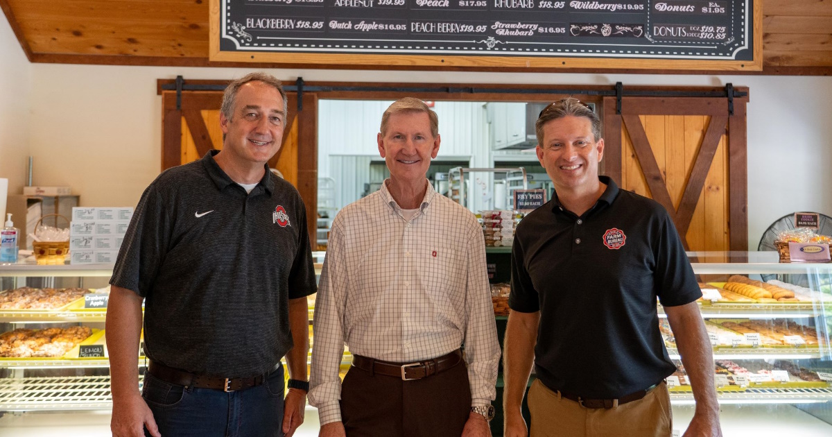 OSU President Carter visits Bill Patterson's farm - Ohio Farm Bureau